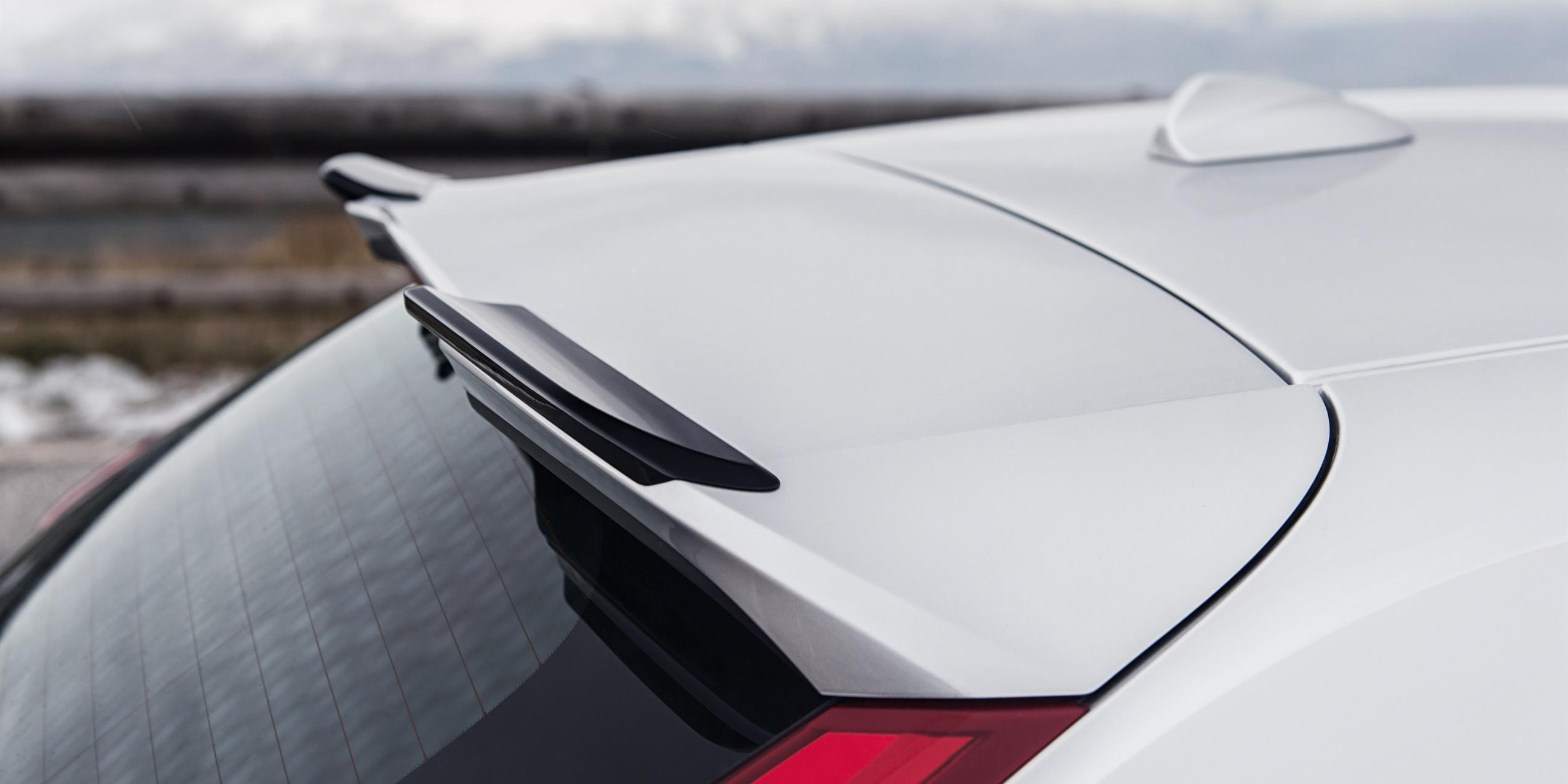 Volvo V40 Review | carwow