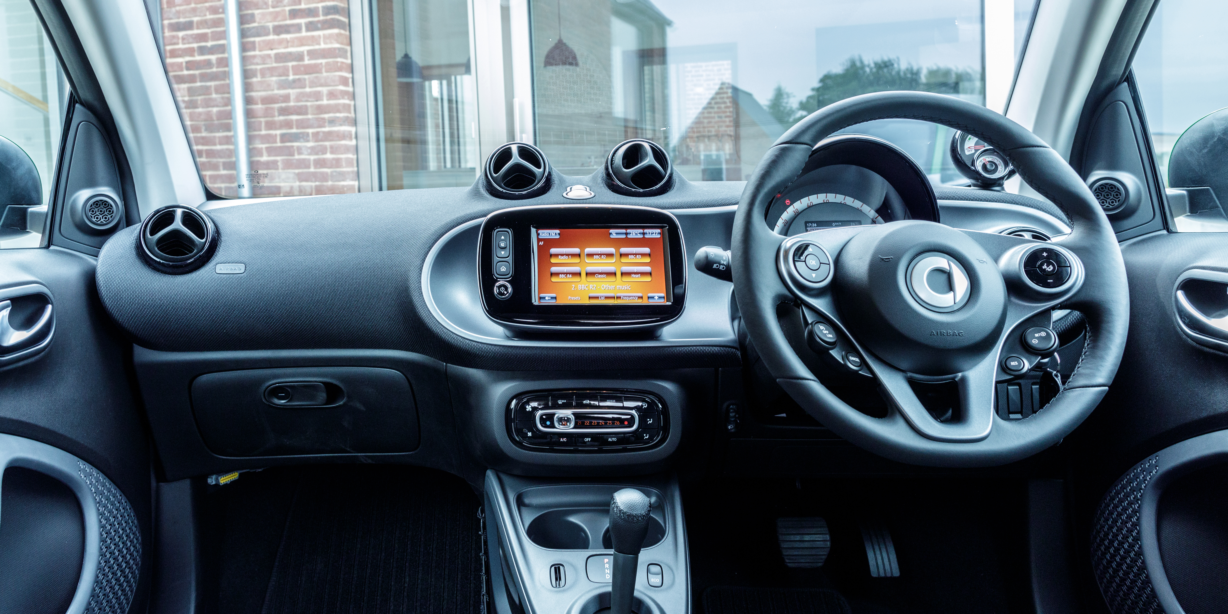 Smart ForFour Electric Drive Review | carwow