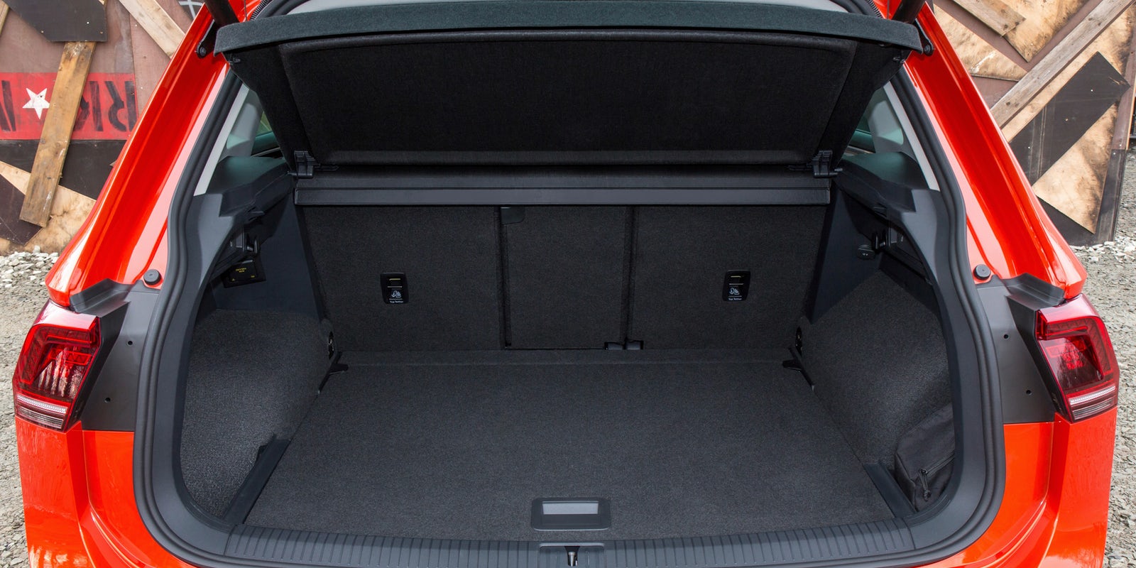 Volkswagen Tiguan Review | carwow