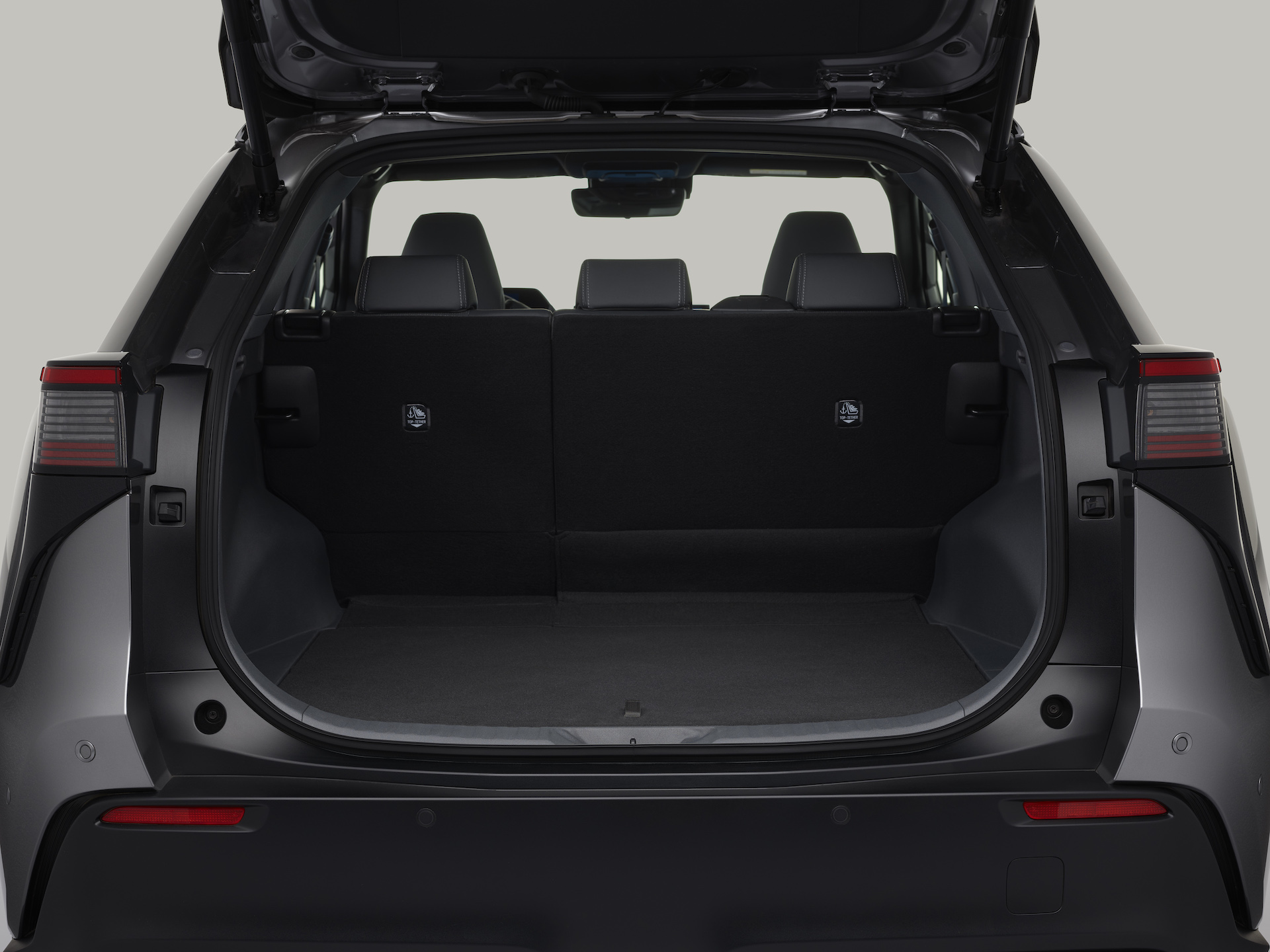 Toyota bZ4X Review 2022 | Drive, Specs & Pricing | carwow