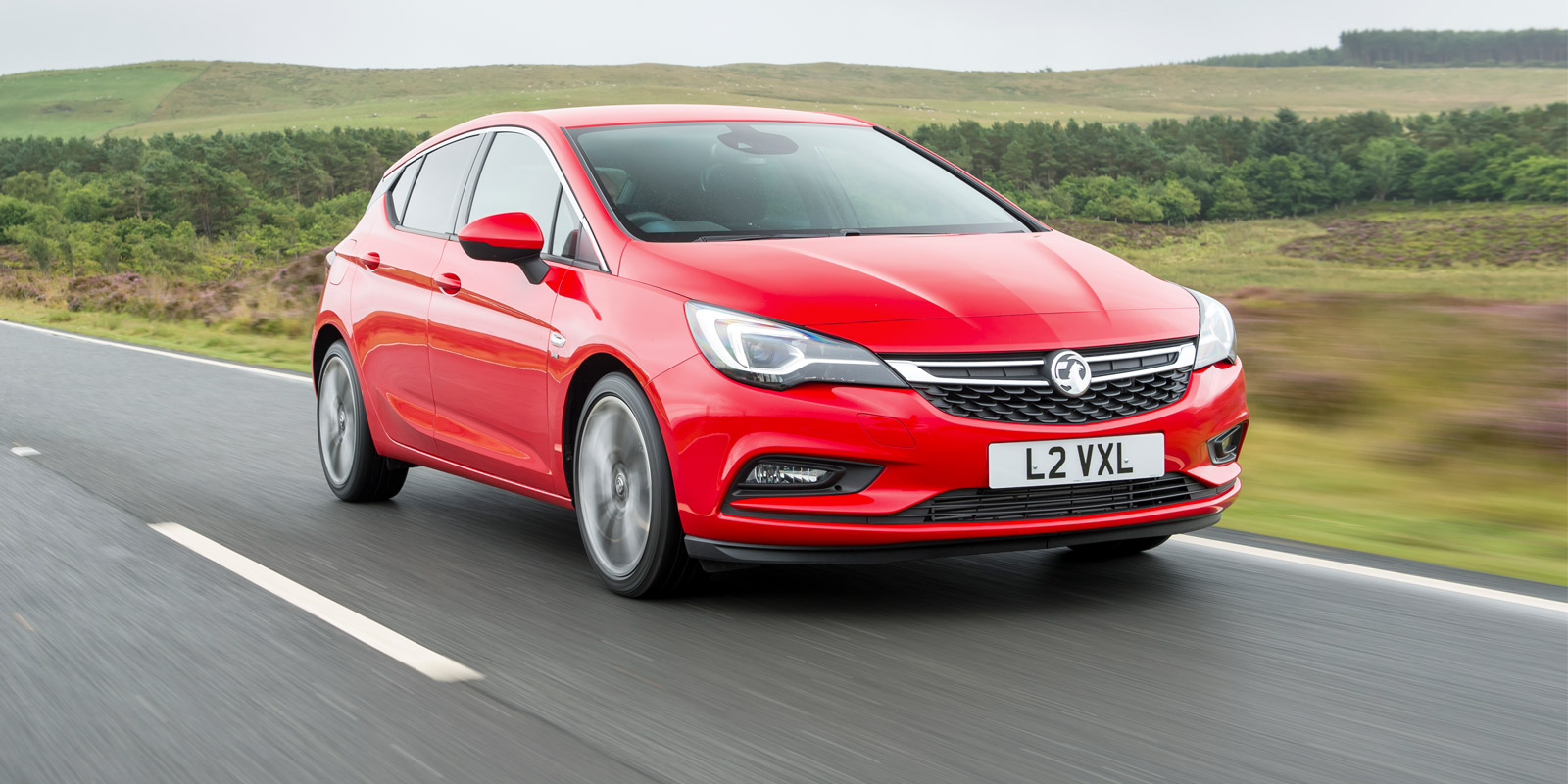 Vauxhall Astra vs Corsa side-by-side comparison | carwow