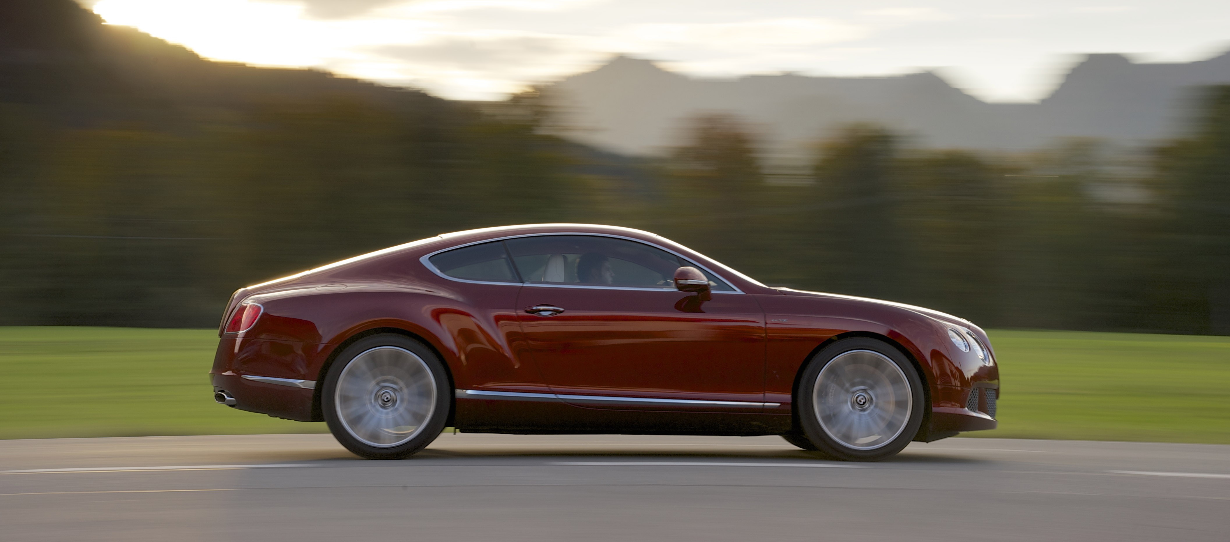 Bentley Continental GT Review | carwow