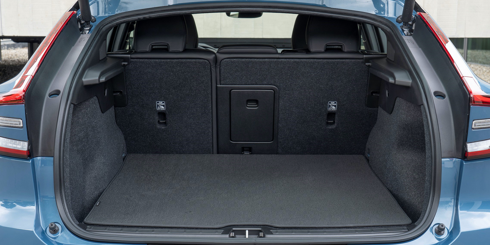 Volvo C40 Recharge Review 2022 | Drive, Specs & Pricing | carwow