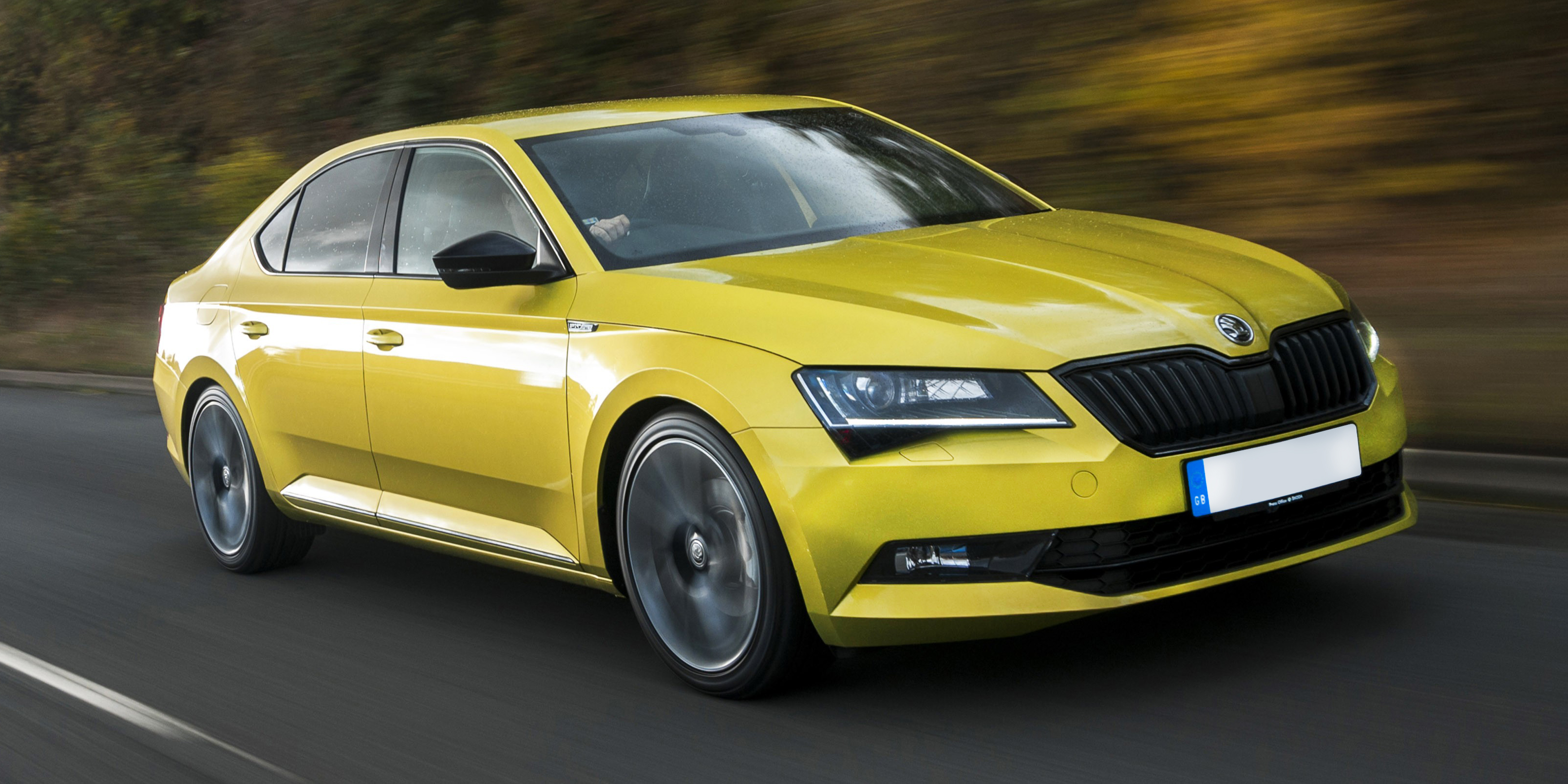 Skoda Superb Review | carwow