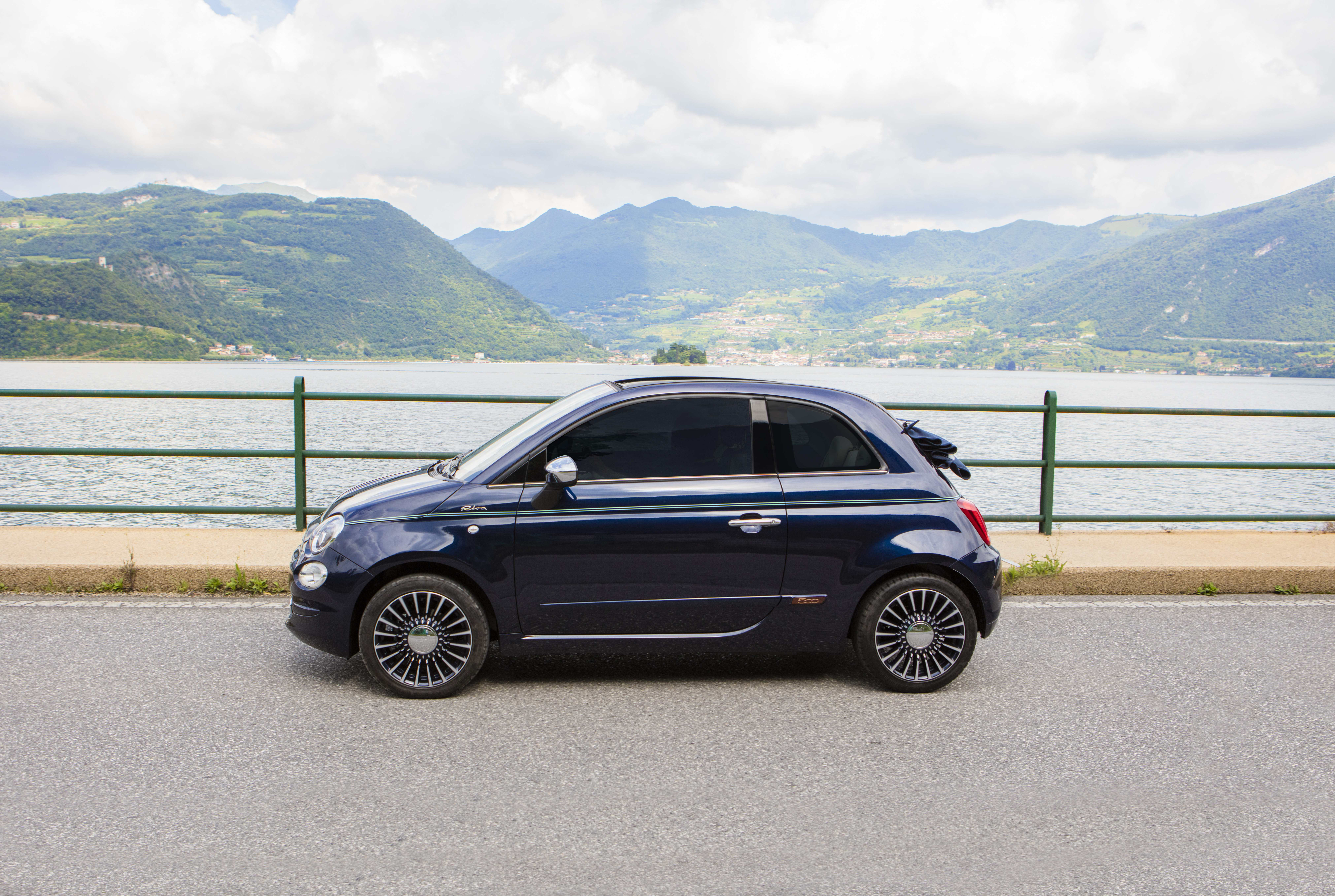 Fiat 500C Review | carwow