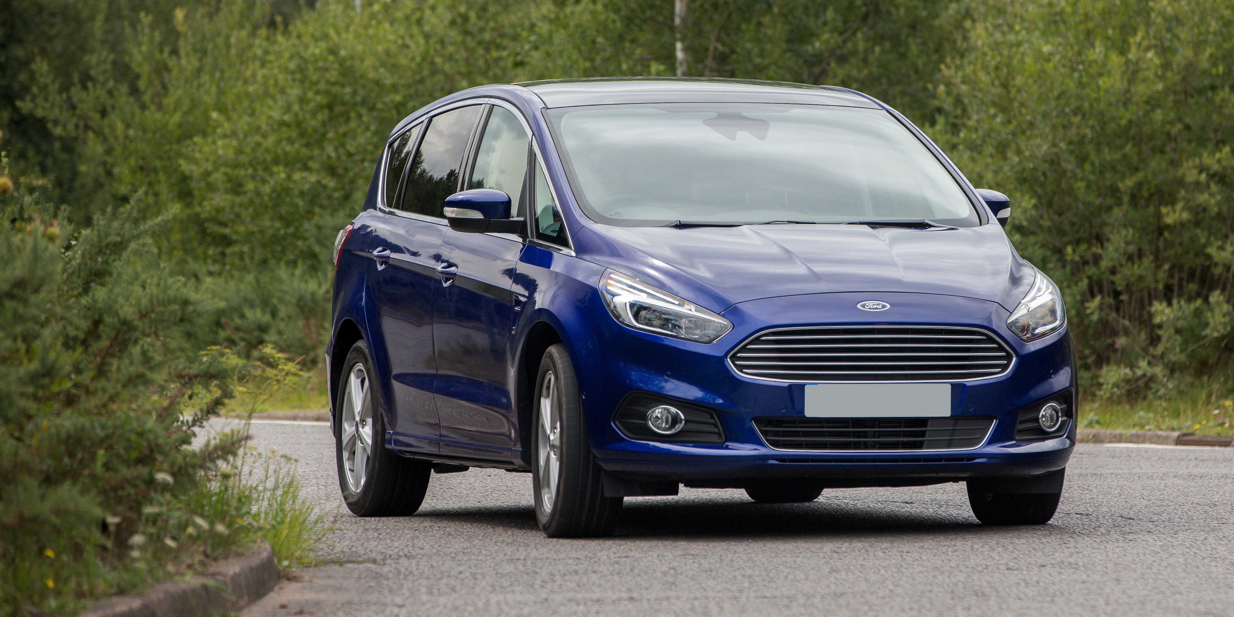 Ford S-Max Review | carwow