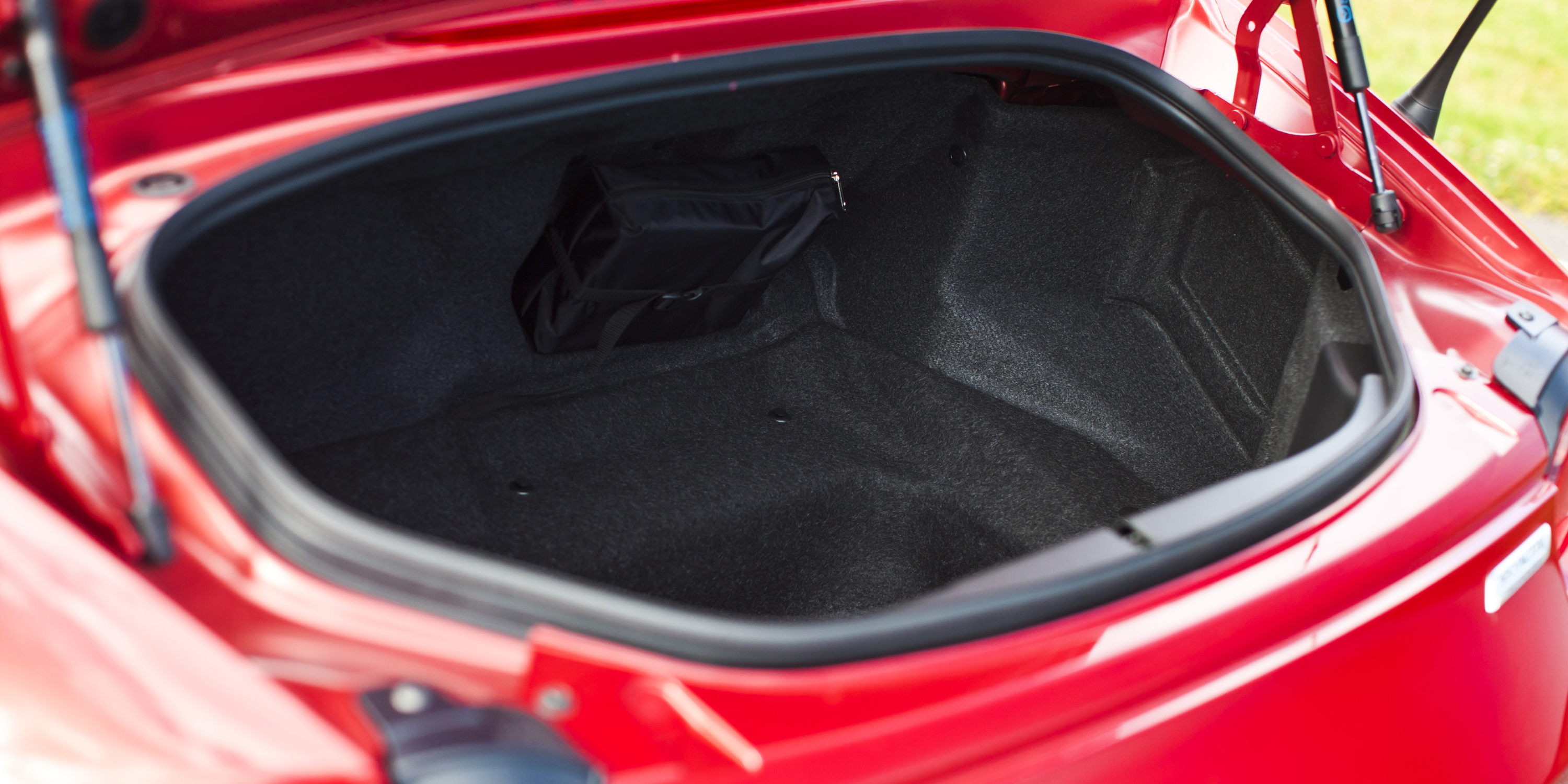 Mazda MX-5 Review | carwow