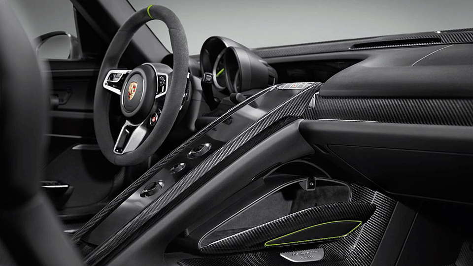 Porsche 918 Spyder review | Carwow