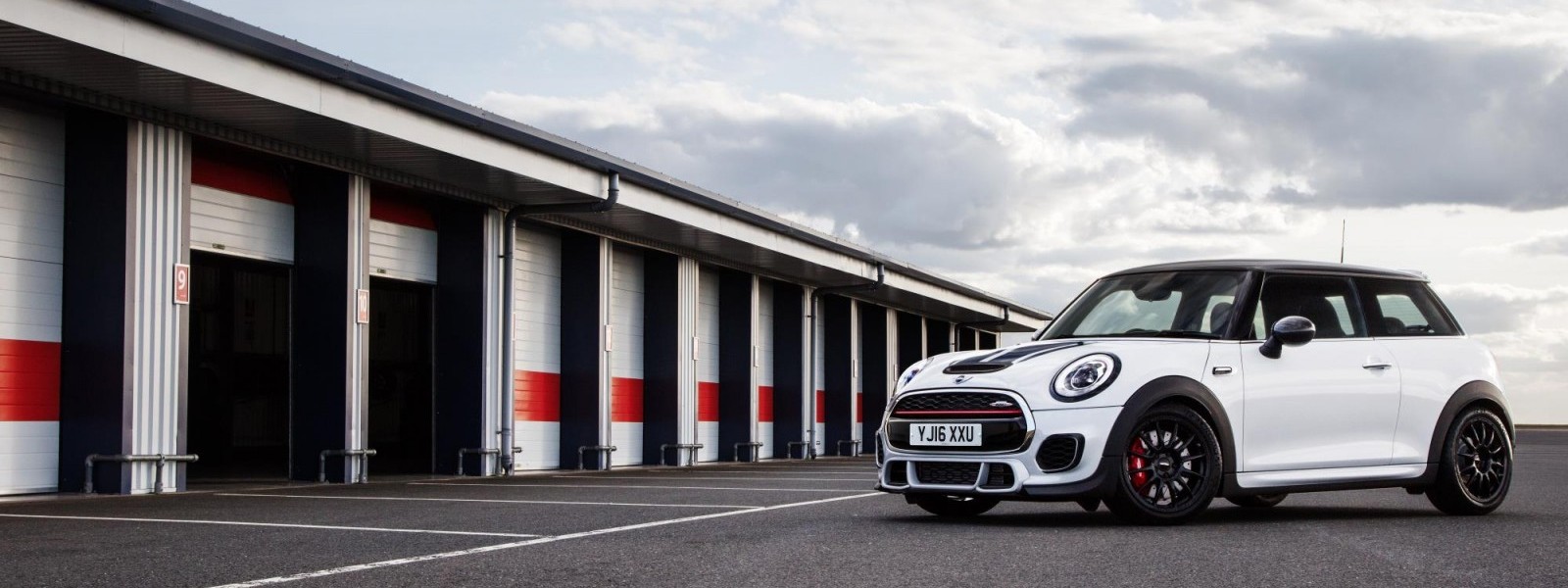 Mini JCW Challenge: complete guide | Carwow