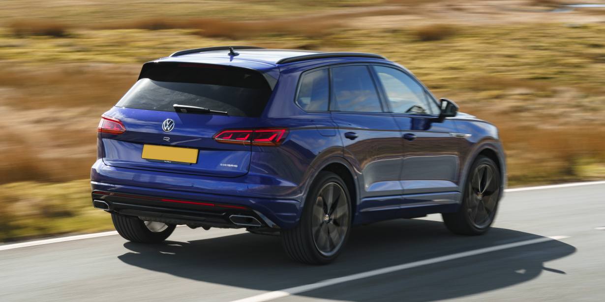 Volkswagen Touareg R Review 2024 | Drive, Specs & Pricing | carwow