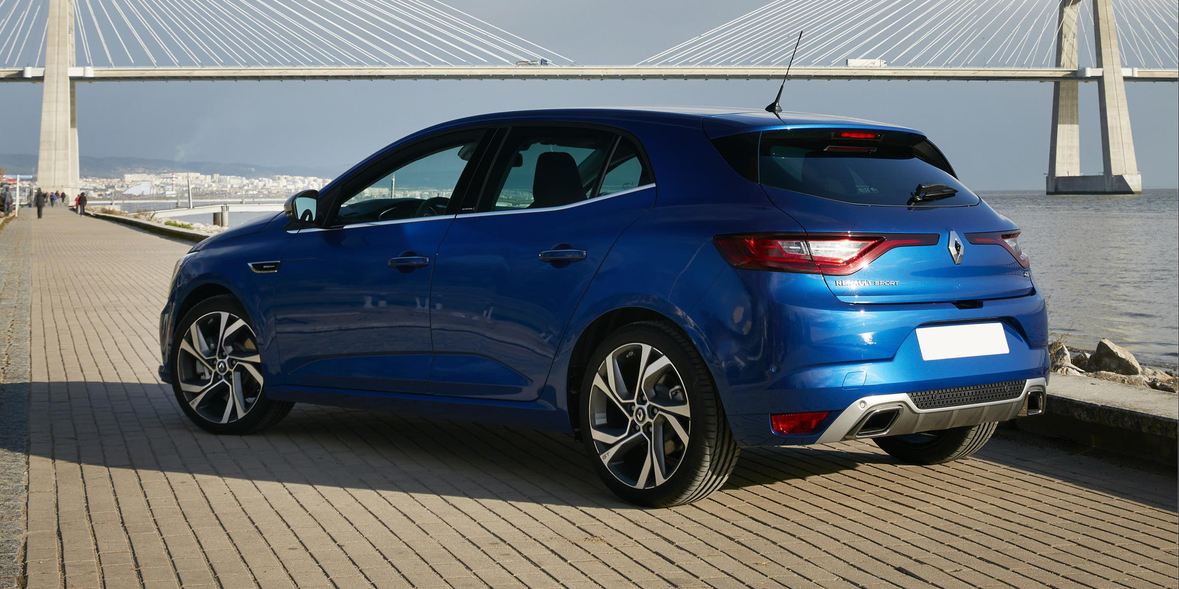 Renault Megane Review | carwow