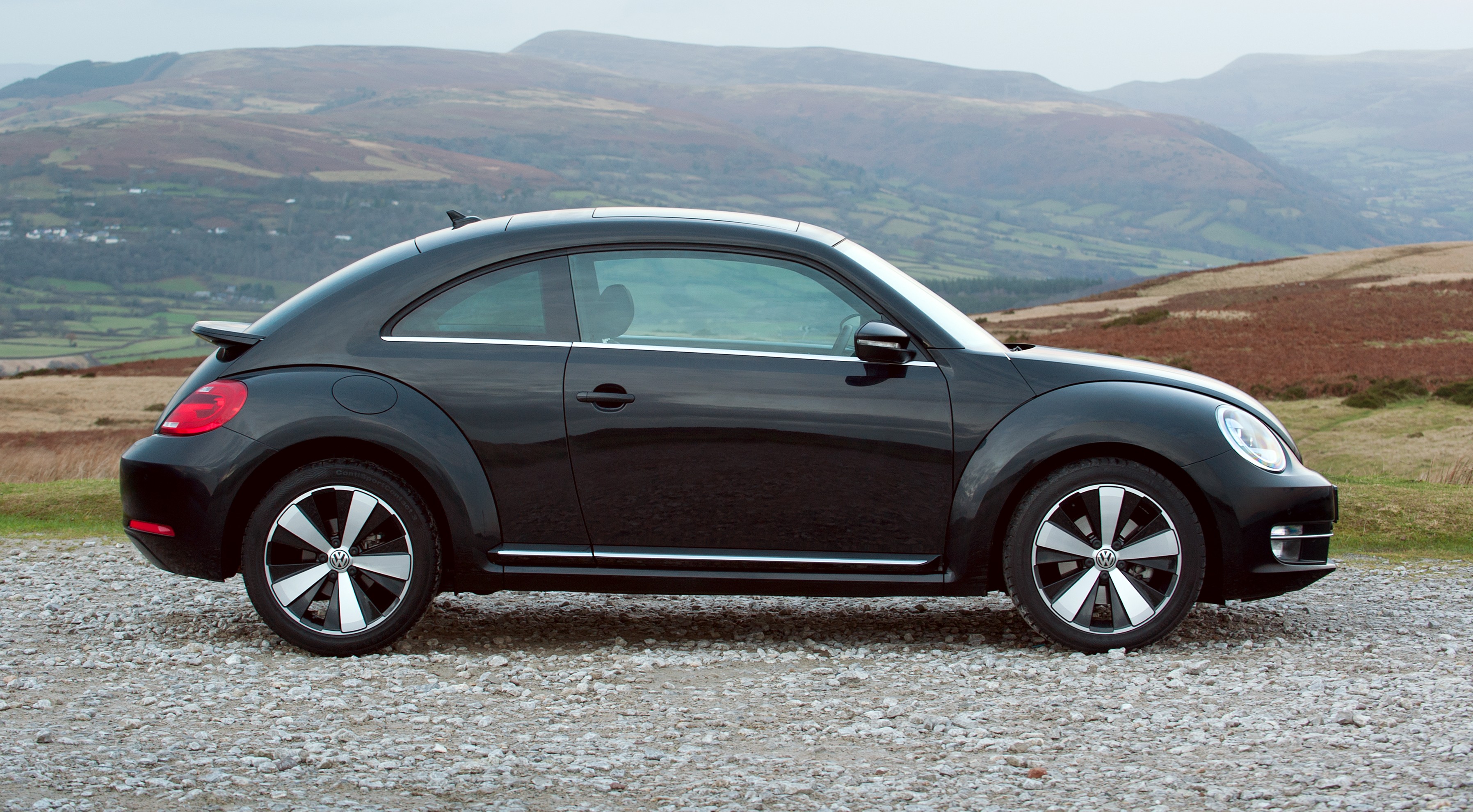 Volkswagen Beetle Review | carwow