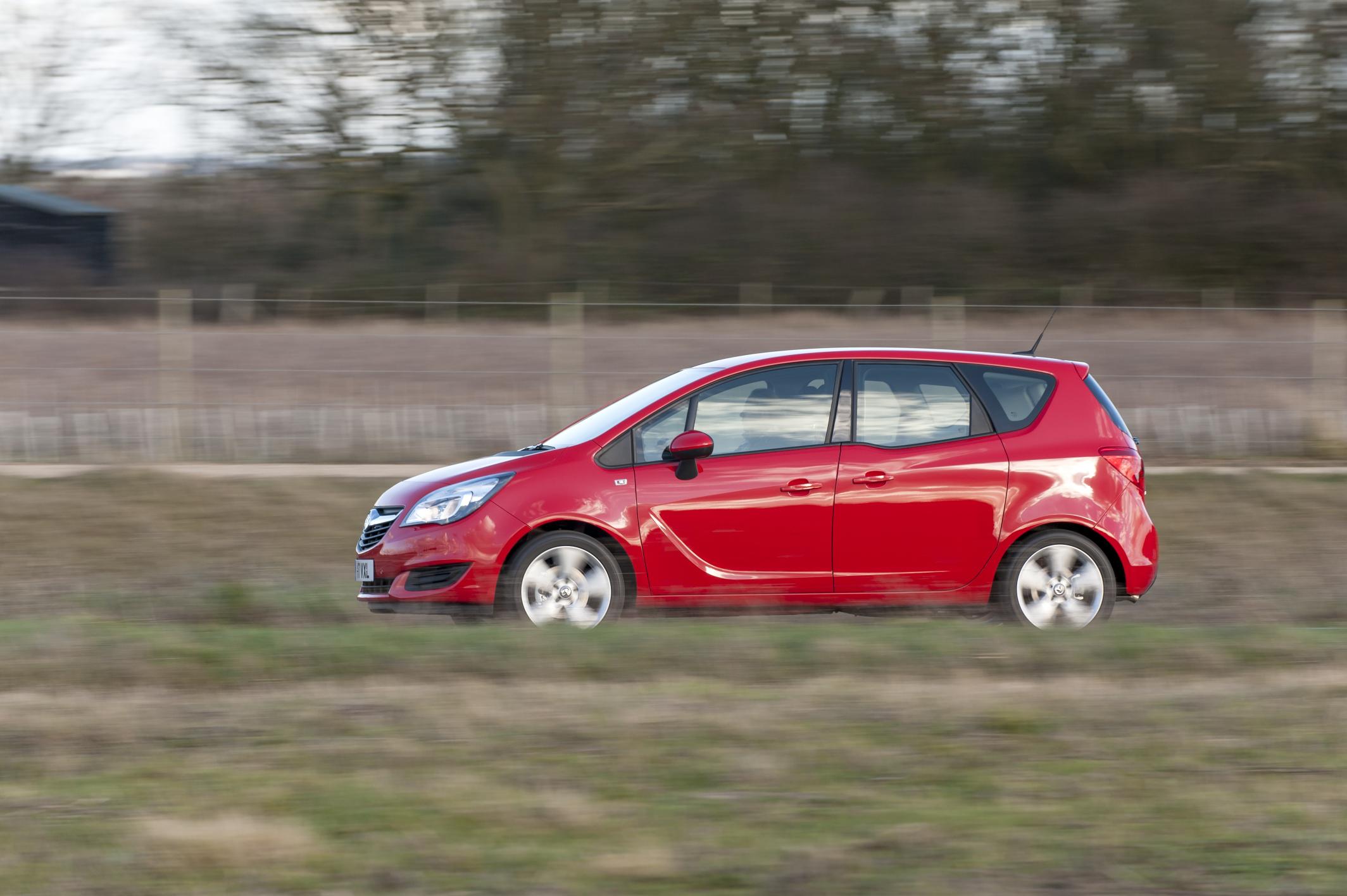 Vauxhall Meriva Interior, Practicality and Infotainment | carwow