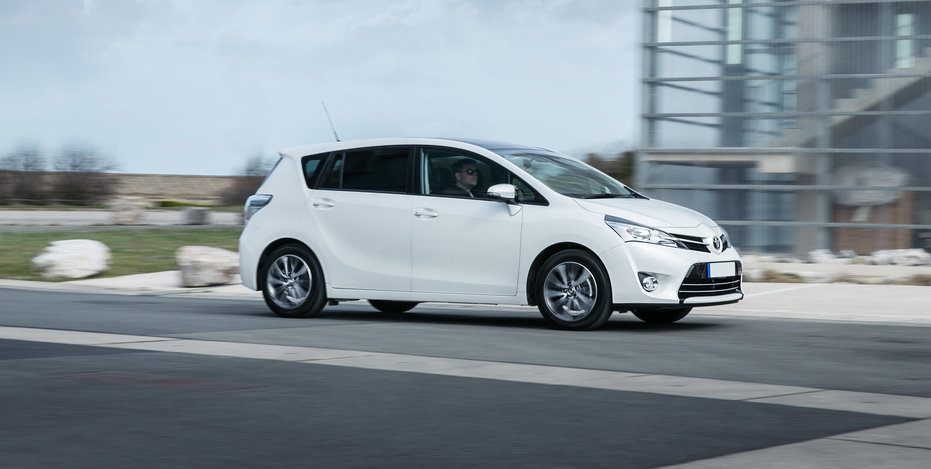 Toyota Verso Review | carwow