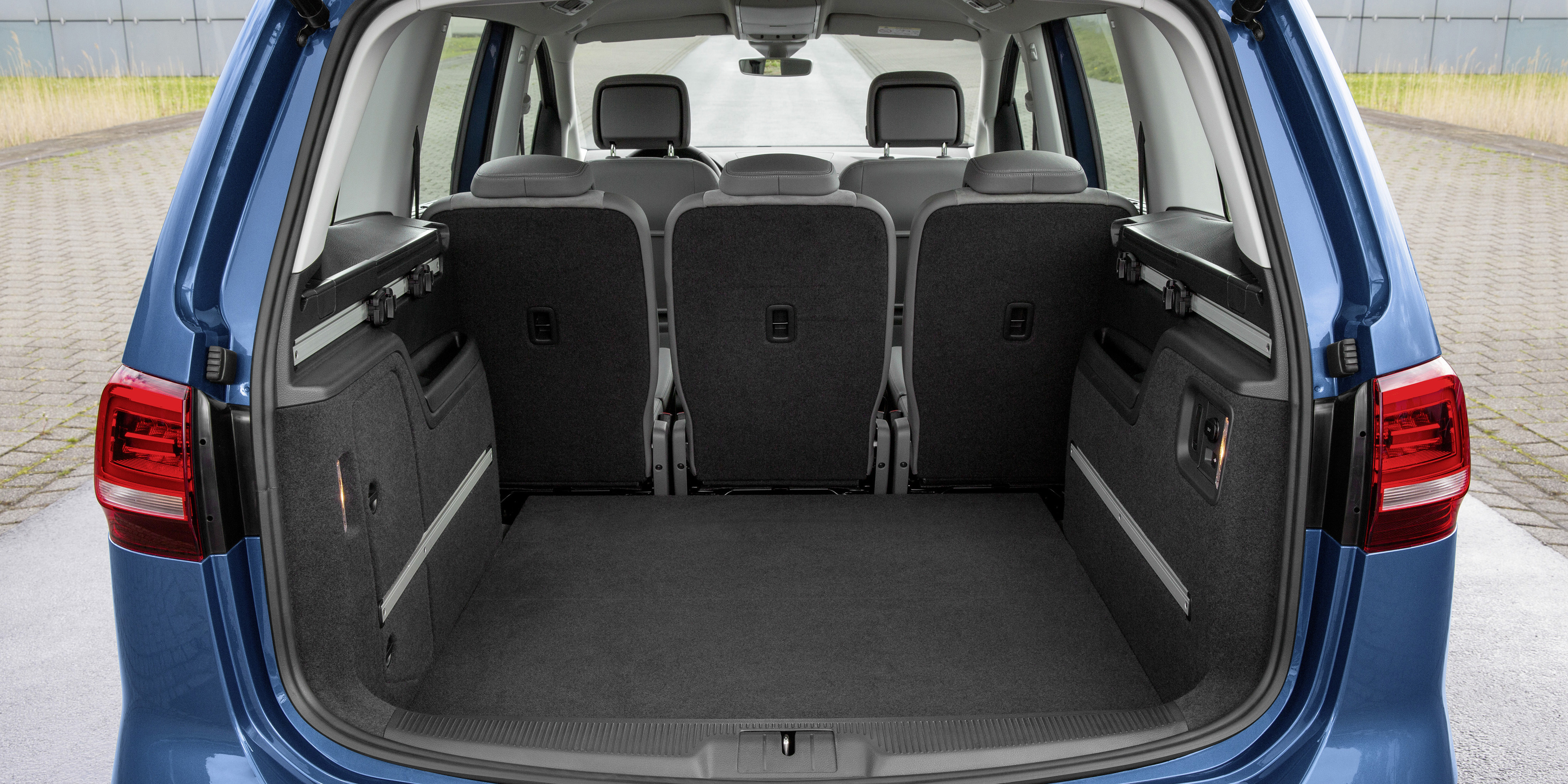 Volkswagen Sharan Review | carwow